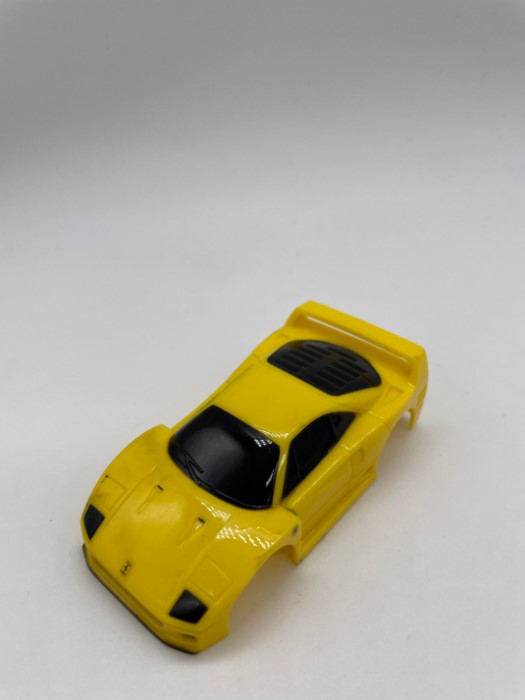 Greenhills Carrera First Ferrari F40 Yellow Body Shell – Used – S2808 ...